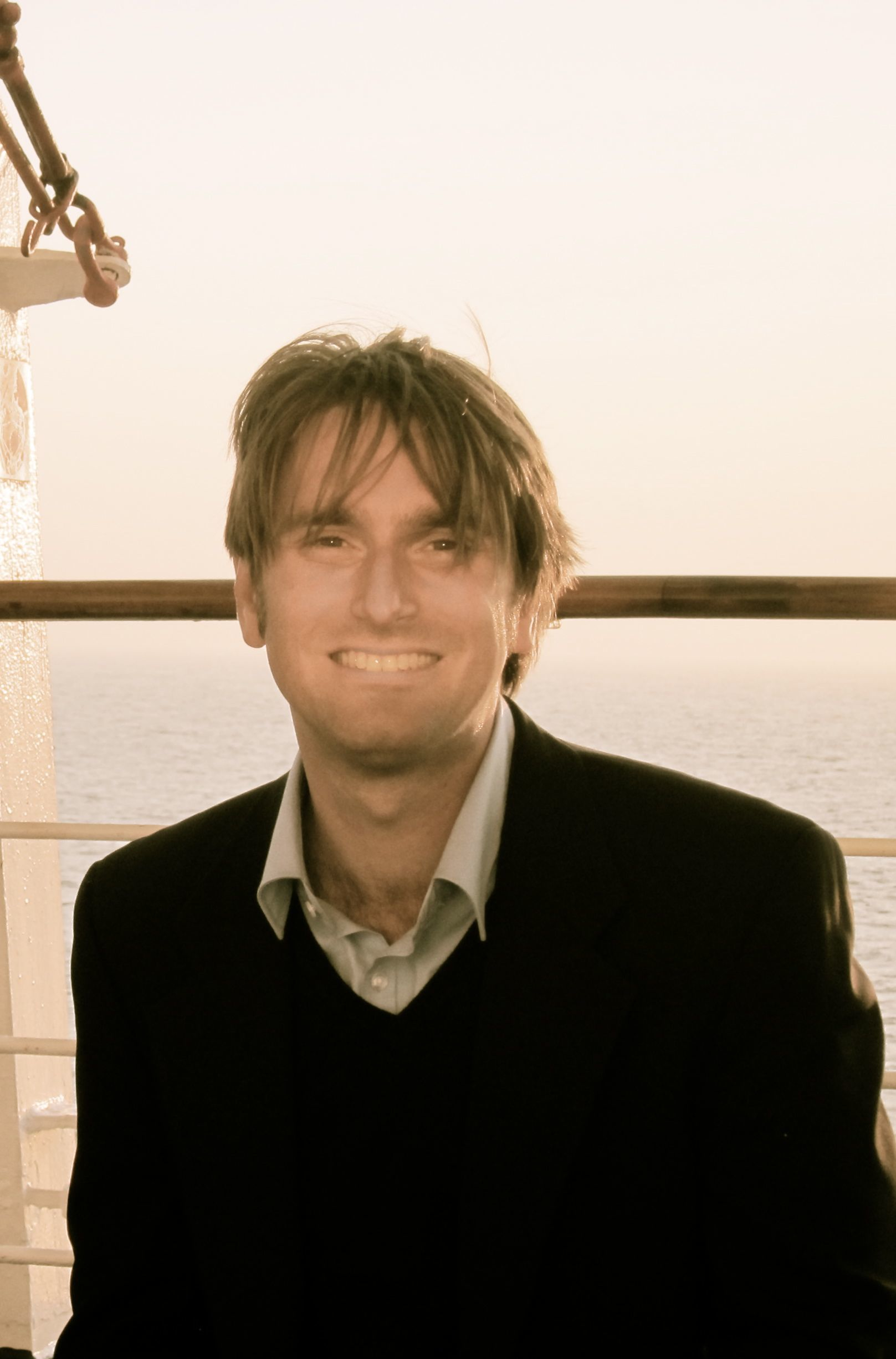 Biography | Colin Pip Dixon